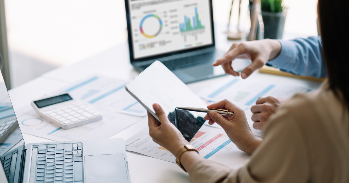 Complying With the New SEC Pay vs. Performance Disclosure Rules Complying With the New SEC Pay vs. Performance Disclosure Rules